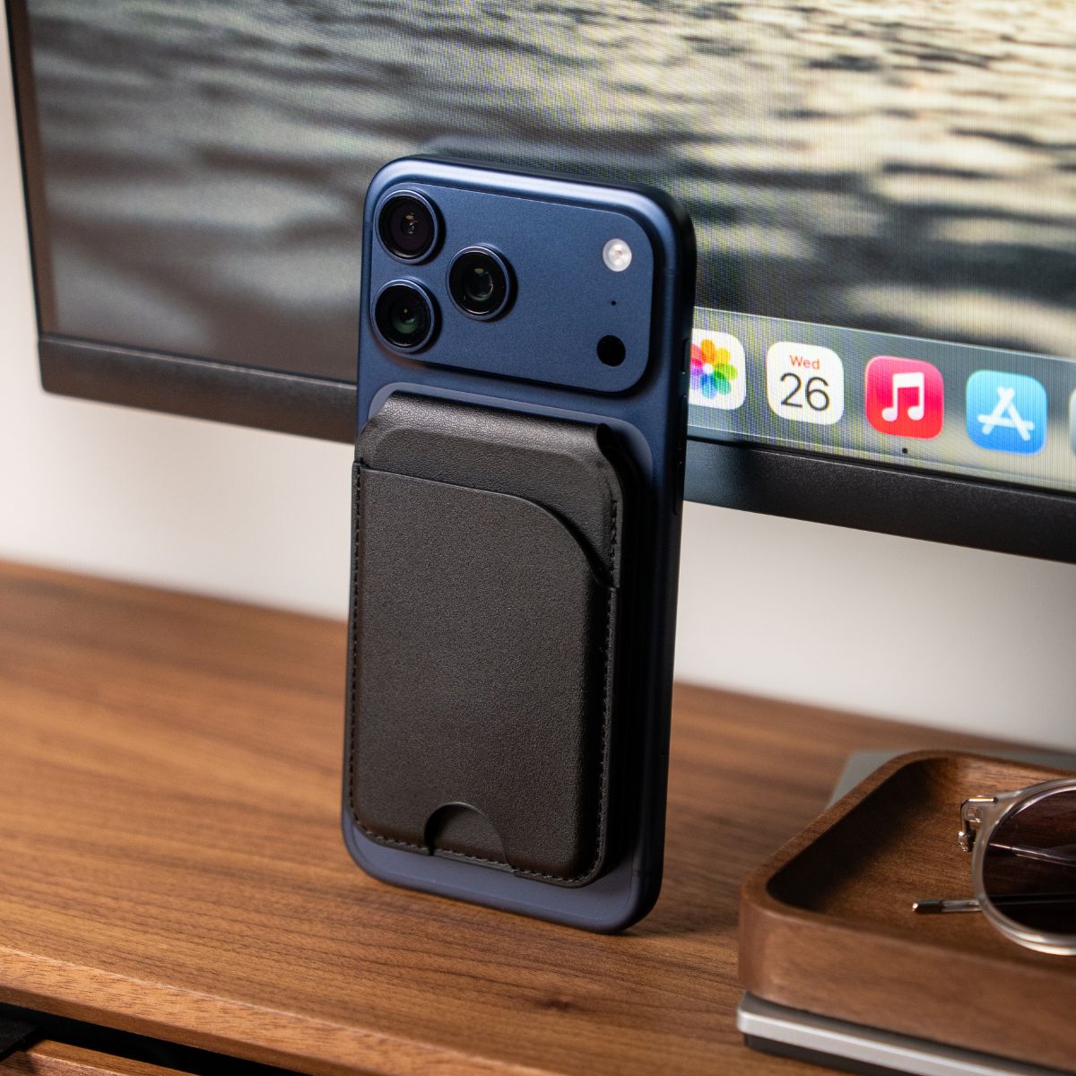 Wireless Charging Accessories | Evolved Chargers®